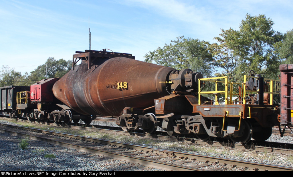 Returning Hot Metal Bottle Train